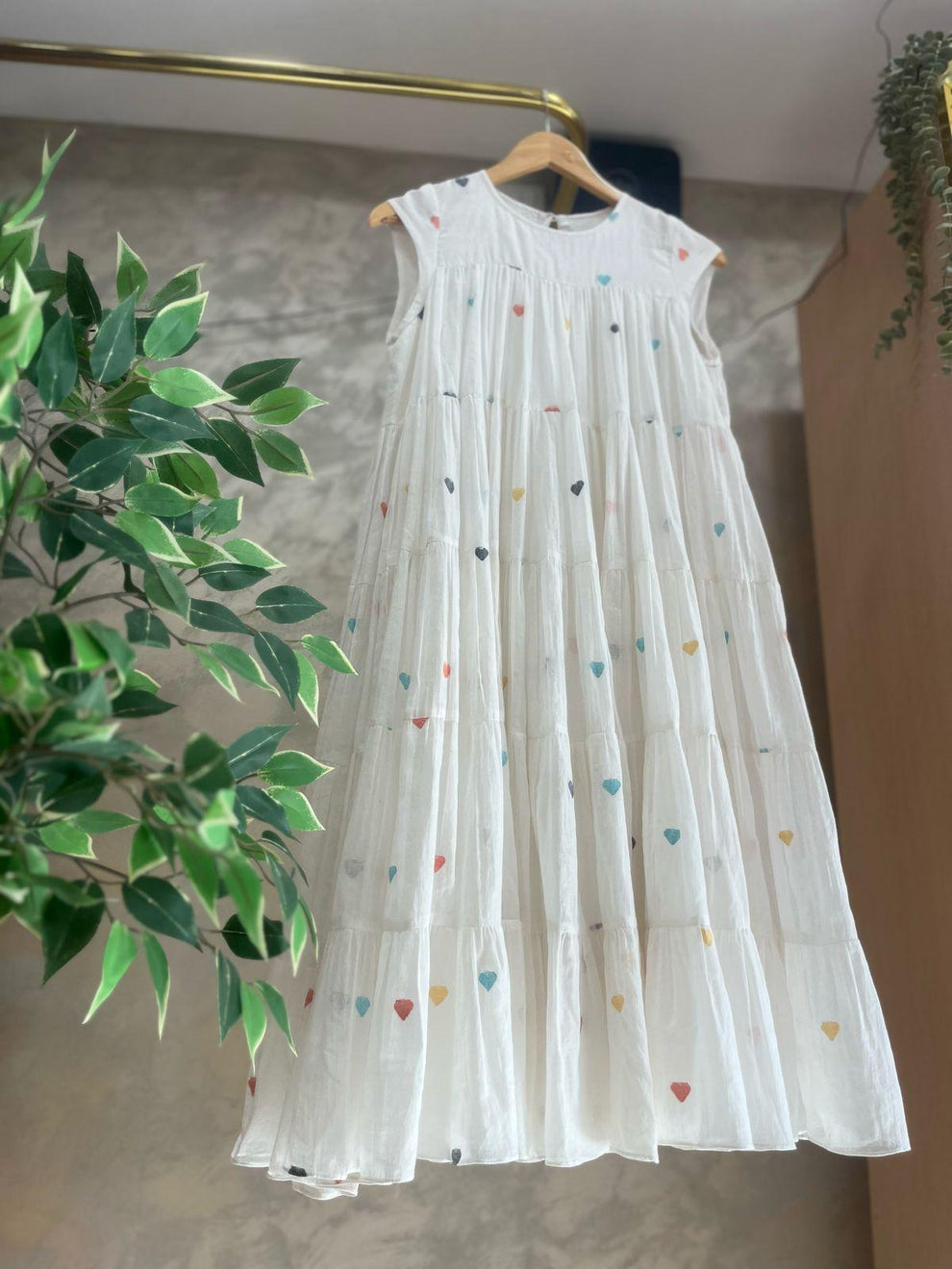 White Jamdhani multi tiered Dress – Taram